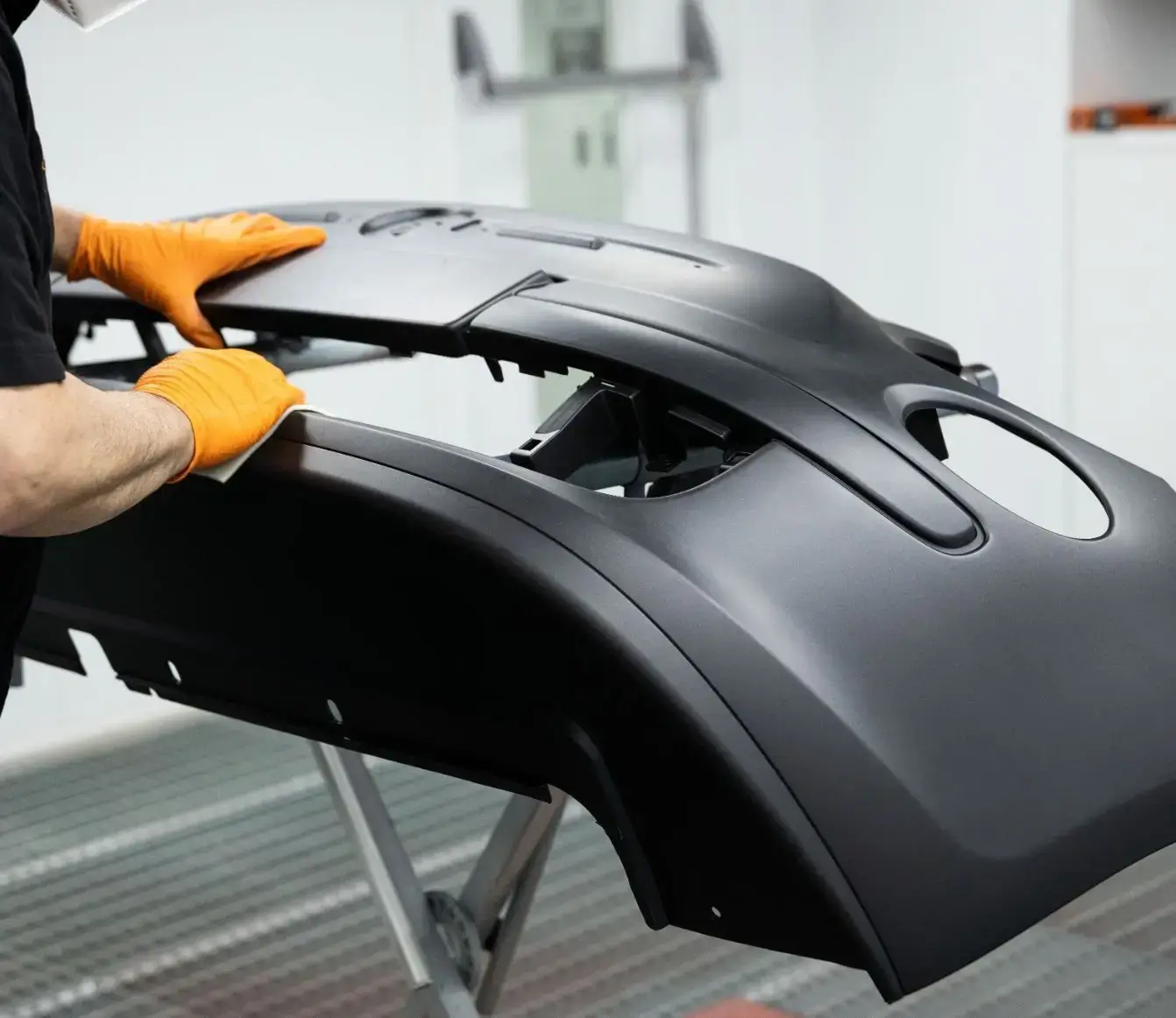 Car refinishing | Bodywork equipment - 4CR